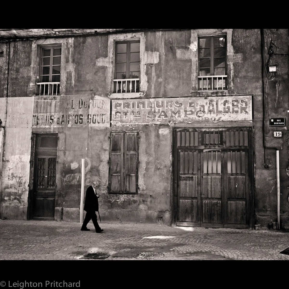 Discover Chambéry: Self-Guided Walking Tour Map 2026
